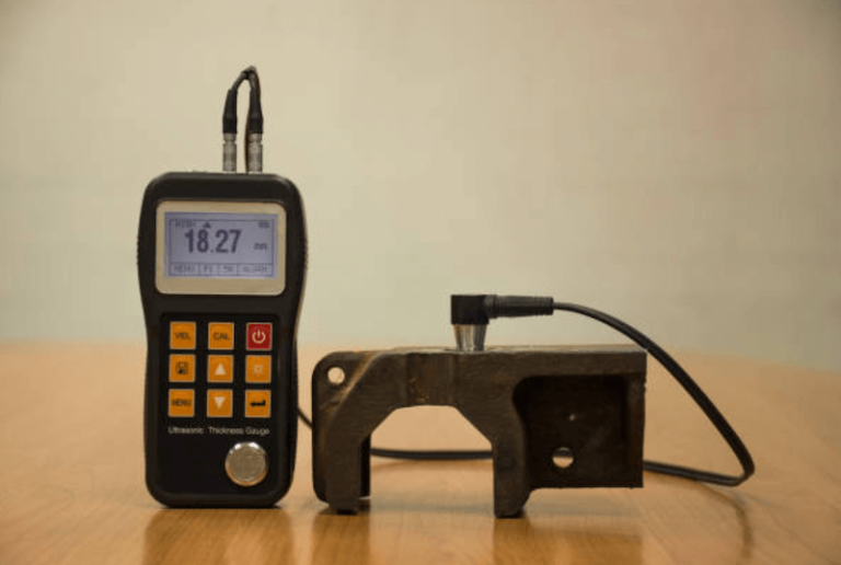 How to use Ultrasonic Thickness Gauge? - NDT-KITS